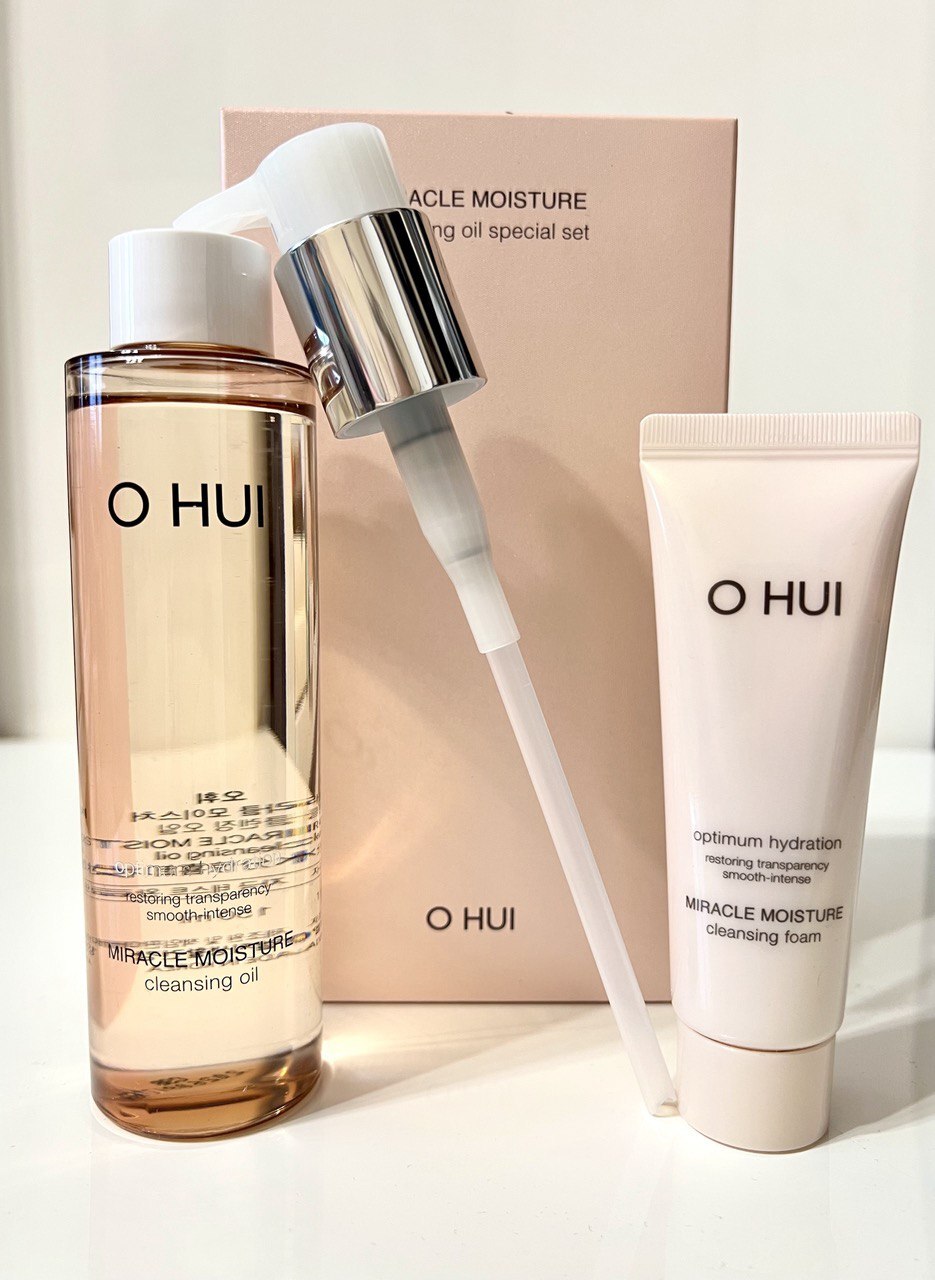 O HUI Набор для очищения кожи Масло и пенка (150 и 40мл) Miracle Moisture Cleansing Oil special ...