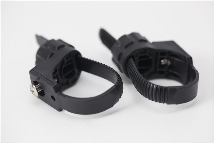 Крепеж (в комплекте 2 шт) на вилку для крыла велосипеда. Универсальный ...