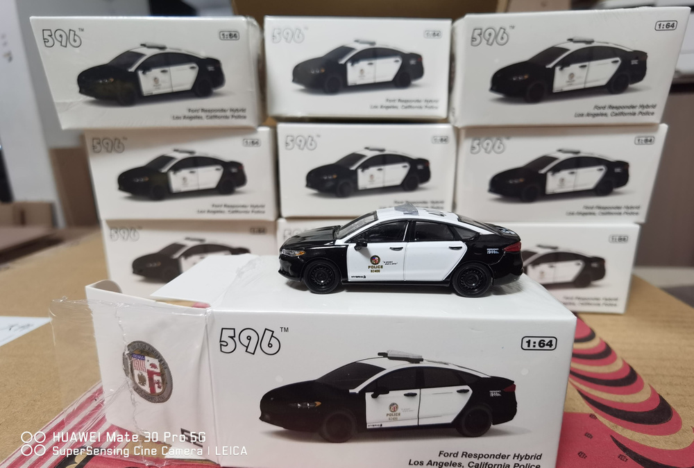 Машинка 596 model 1:64 Ford Mondeo lapd Los Angeles police car livery ...