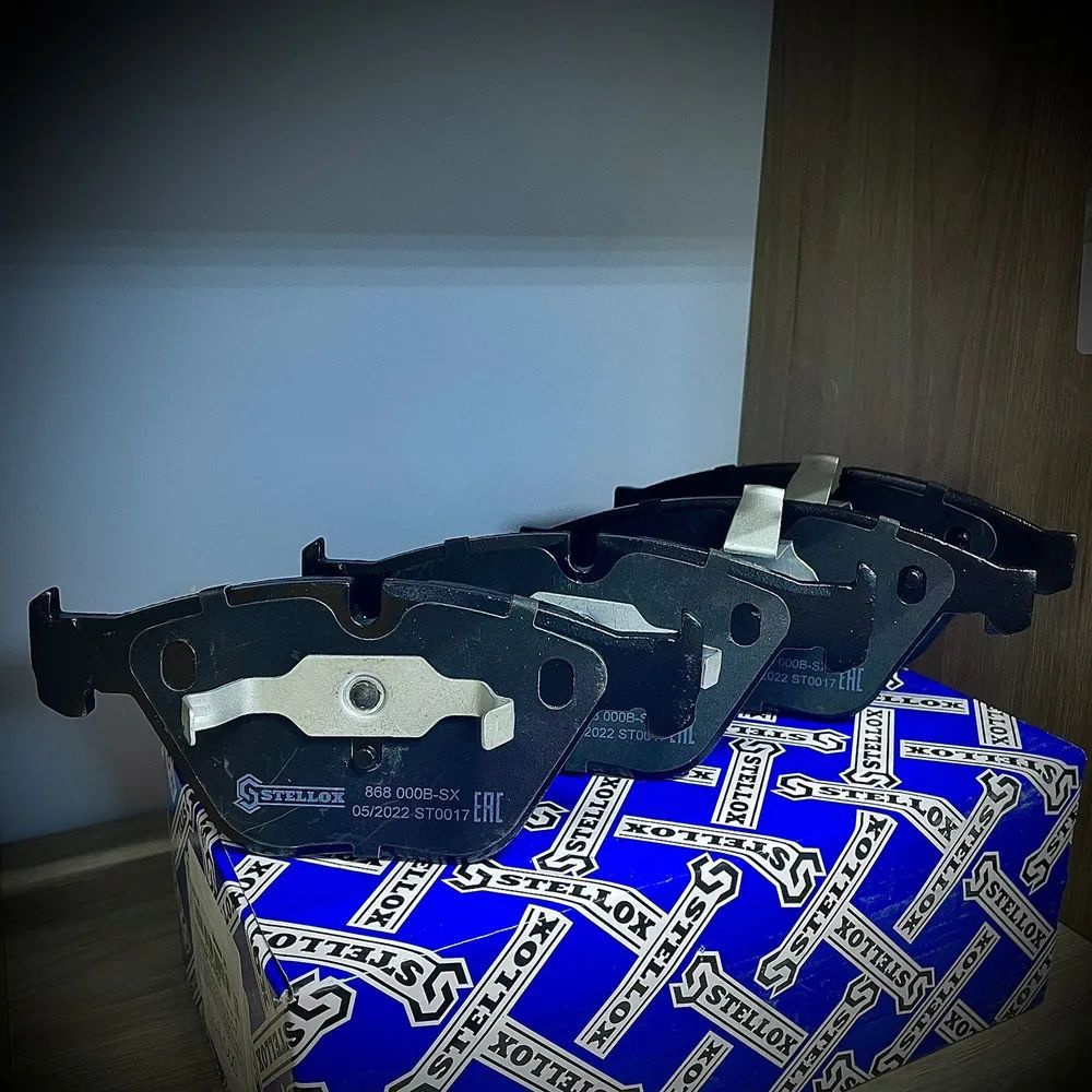 Колодки ПЕРЕДНИЕ для BMW 5 E60, E61 2003-2010 / Колодки на БМВ 5 Е60 ...