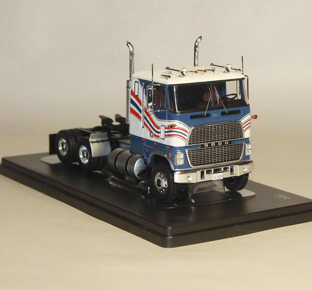 Модель коллекционная FORD CL 9000 1976. 1:43. - купить в интернет ...