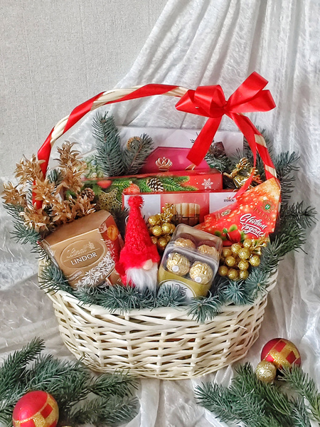 Новогодняя корзина сладкая купить на OZON по низкой цене (3115003730)