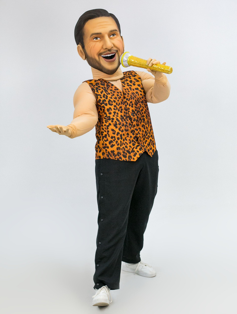 Ростовая кукла звезды эстрады Артур Пирожков в леопардовом жилете р. 48 ...