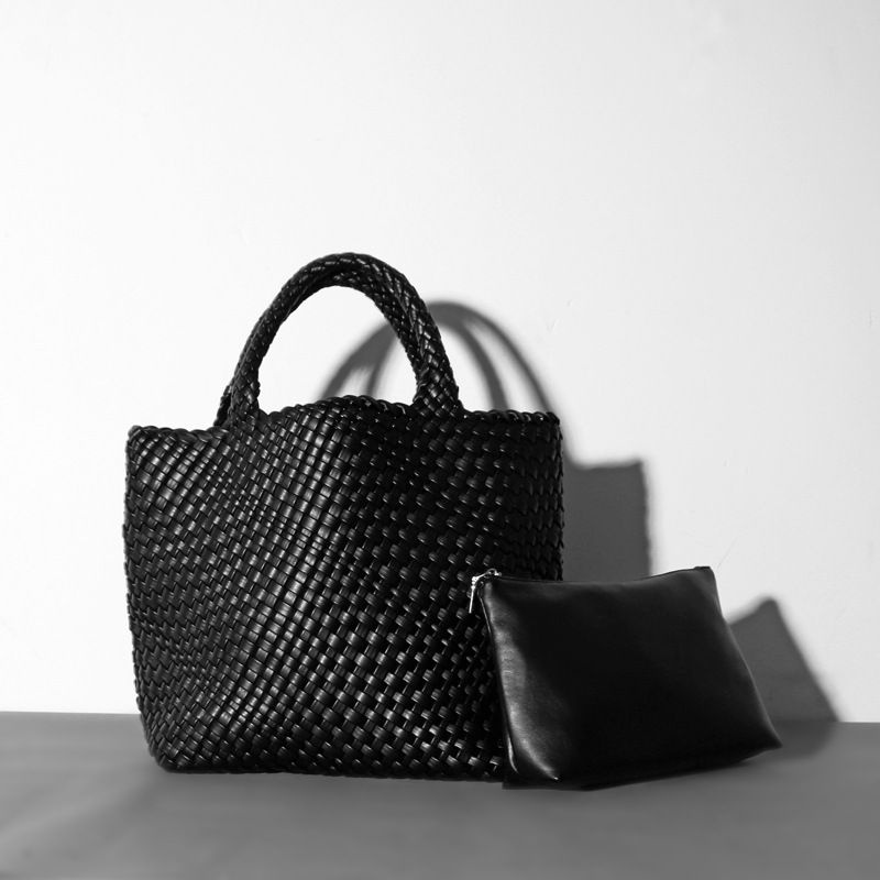 Клатч купить на OZON по низкой цене (1575875968)