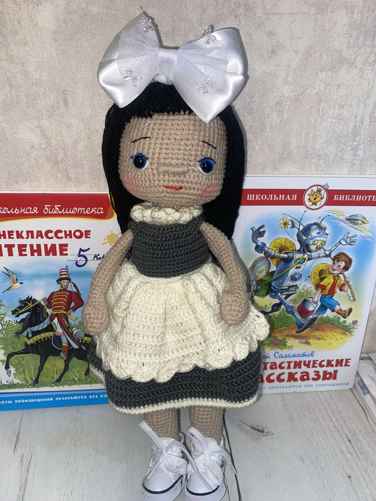 Вязанная кукла Школьница купить на OZON по низкой цене (1657616277)