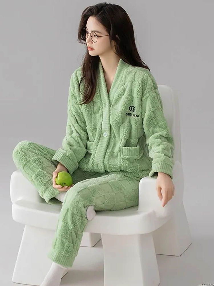 Пижама Женский SYJWY Корал-флис, размер 50 Полоска, Однотонный зеленый Длинный Китай Пряжка ...