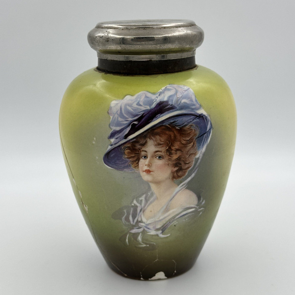 Банка чайница зелёного цвета с портретом девушки в шляпке на тулове, фаянс, аэрография, деколь ...