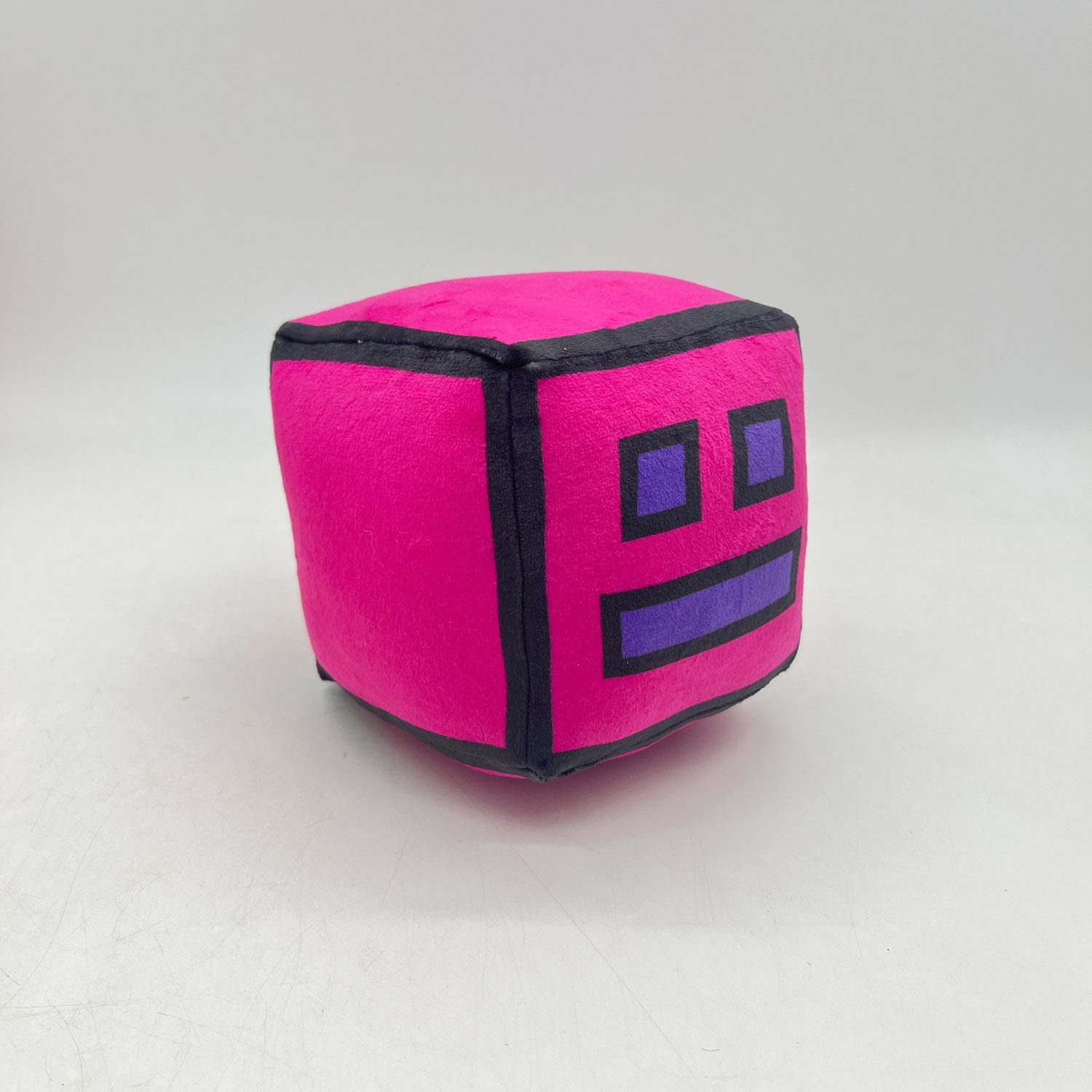 Мягкая игрушка,geometry dash PLUSH день рождения - купить с доставкой ...