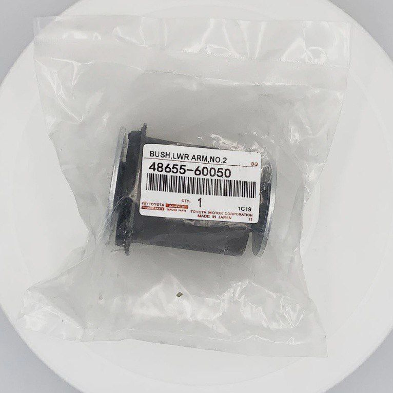Сайлентблок нижнего переднего рычага Toyota 4865560050 задний GX400 ...