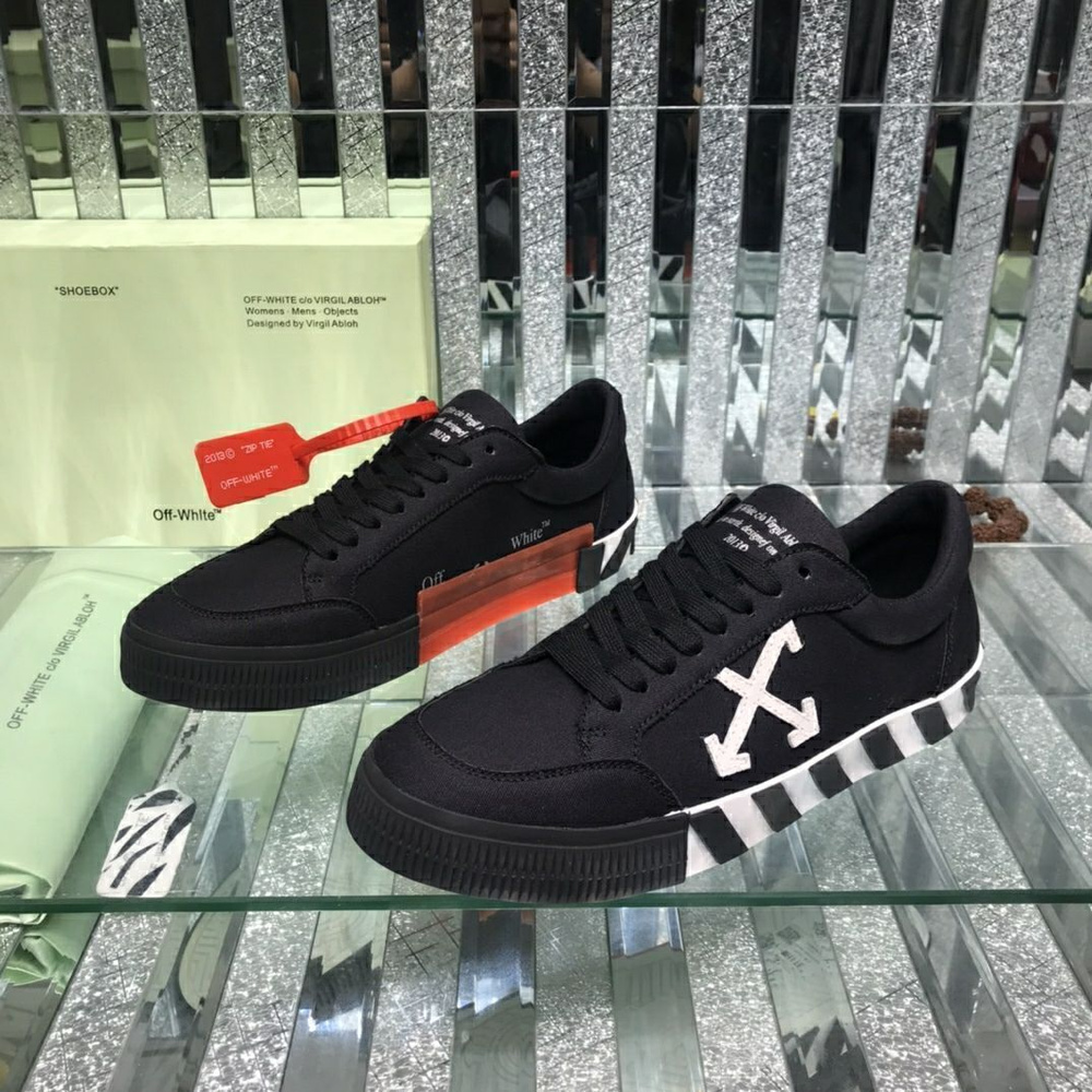 Кроссовки Off-White - купить с доставкой по выгодным ценам в интернет ...