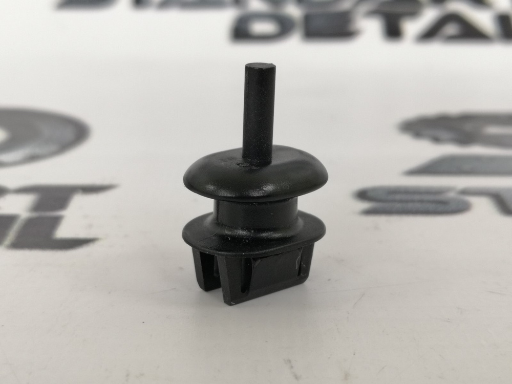 Держатель шнурка полки багажника Лада Х рей, Рено Сандеро Клипса полки ...