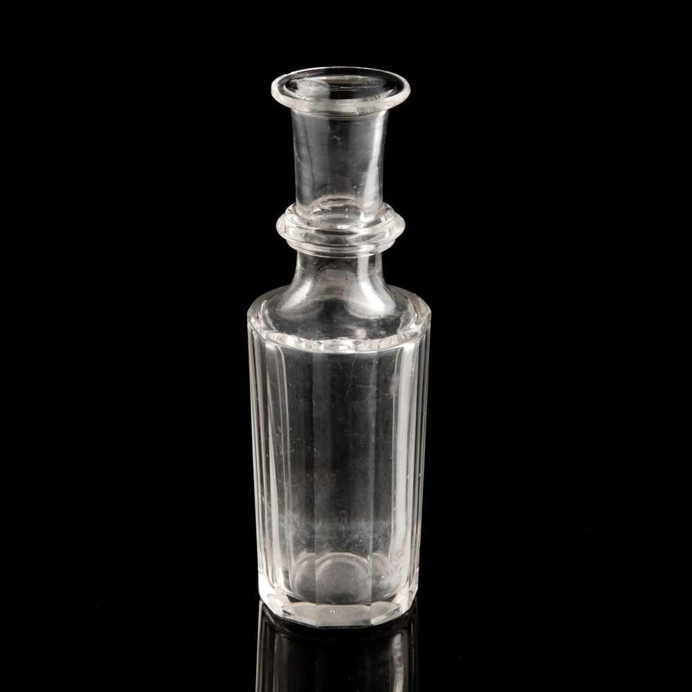 Флакон, СССР, 1930-1950 гг. купить по низким ценам в интернет-магазине OZON (566615684)