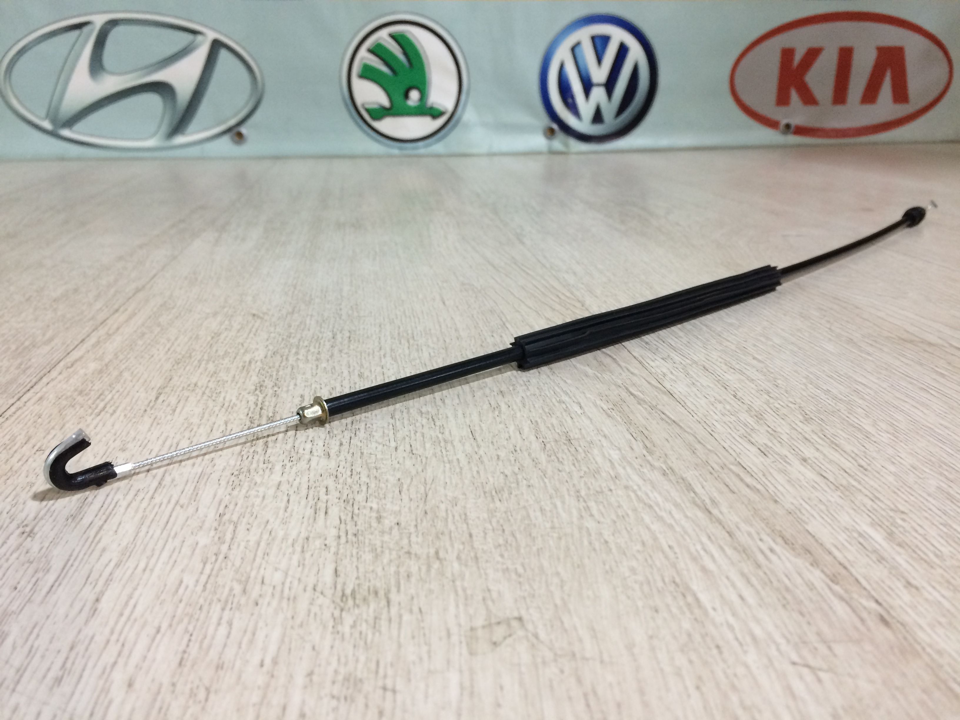 Трос открывания замка передней двери Шкода Октавия А4 1997-2011гг Skoda ...