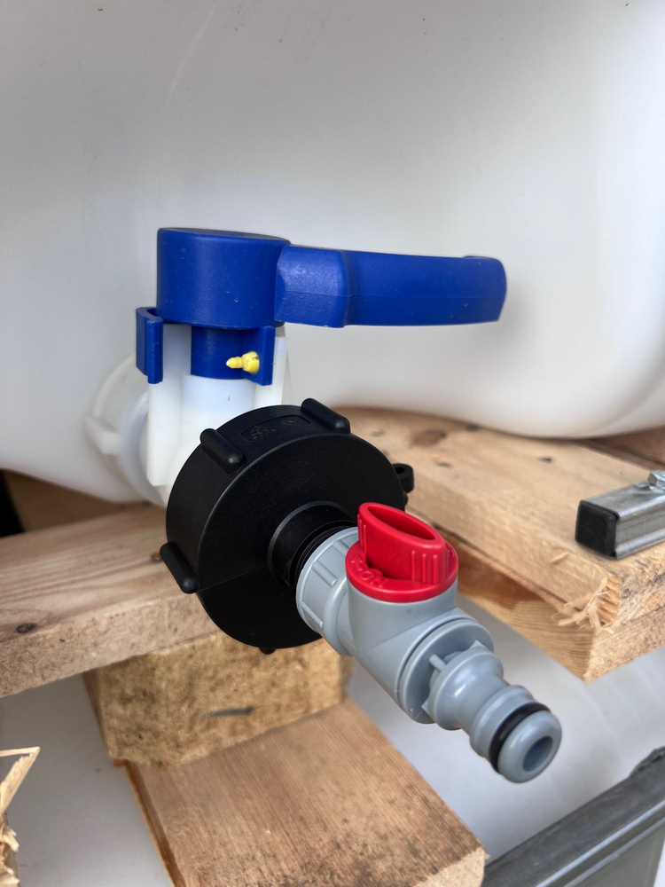 Переходник на Еврокуб с пластиковым краном быстросъем на кран 62мм с ...