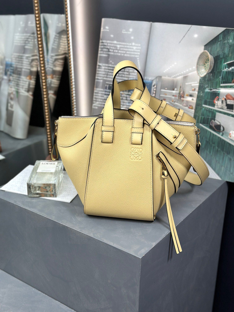 Loewe Сумка - купить с доставкой по выгодным ценам в интернет-магазине ...