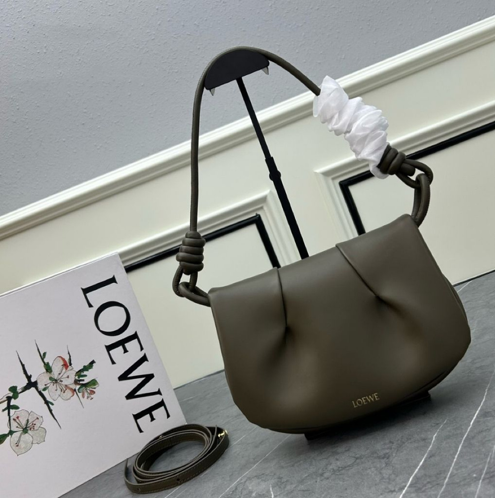 Loewe Сумка - купить с доставкой по выгодным ценам в интернет-магазине ...