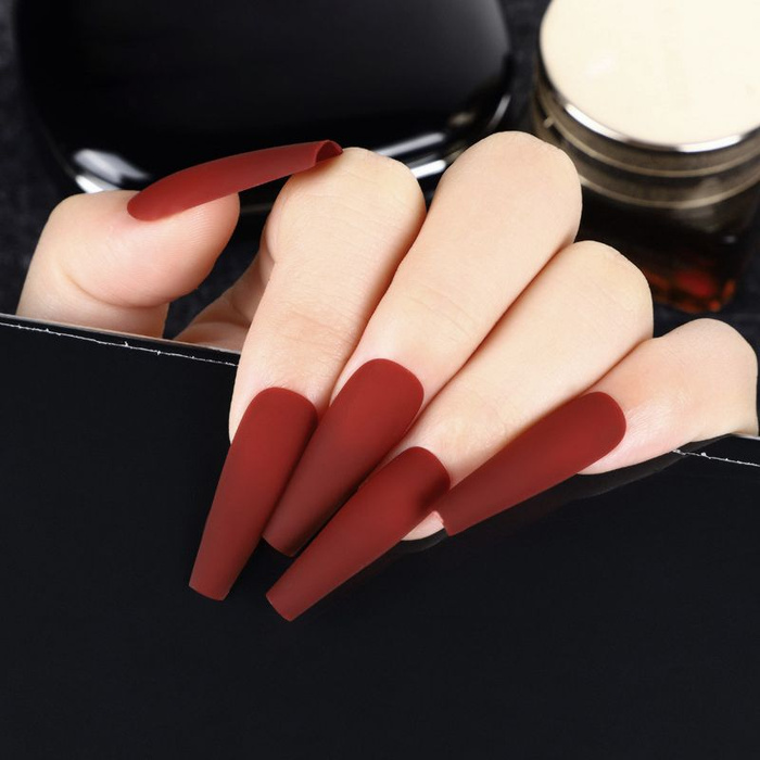 Накладные ногти бордовые длинные матовые однотонные типсы клеевые стикеры быстрый