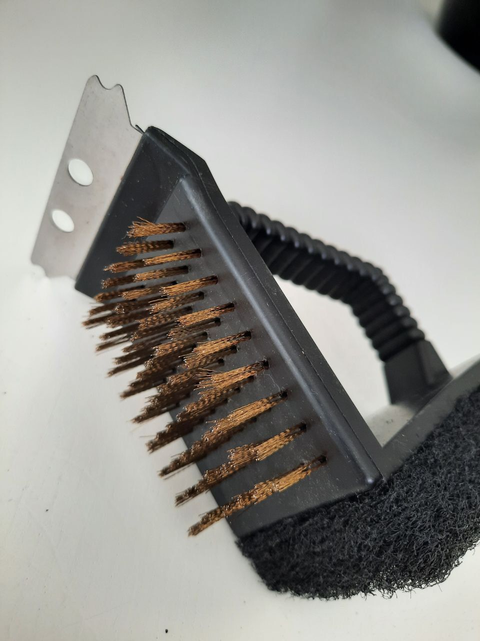 Щетка для чистки гриля LaDina на 1 перс. купить по выгодной цене в ...