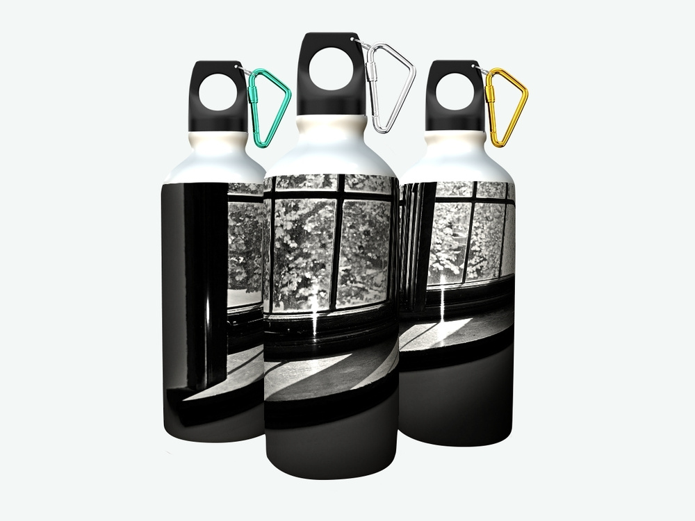 Бутылка фляга для воды "Оконное стекло, столы, отверстие" 750 мл. с ...