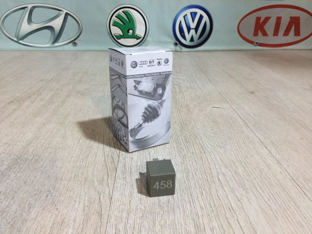 Реле 458 бензонасоса Шкода Фольксваген VAG - арт. 1K0906381 - купить по ...