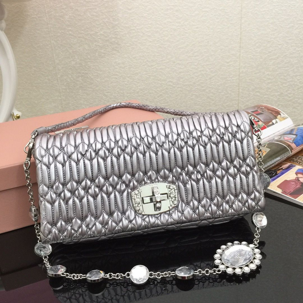 Miu Miu Сумка на плечо купить с доставкой по выгодным ценам в интернет магазине Ozon 1471749877