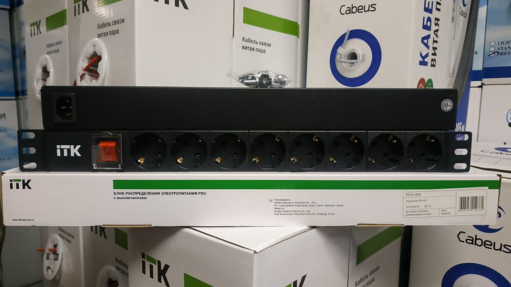 Блок силовых розеток ITK PH12-8D3 PDU 8 розеток нем. стандарт, с LED ...