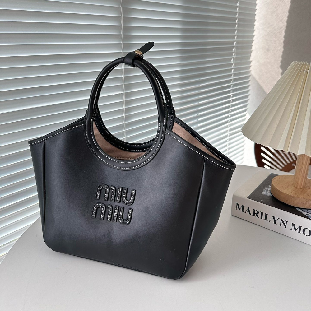 Сумка тоут Miu Miu купить с доставкой по выгодным ценам в интернет магазине Ozon 1362652925