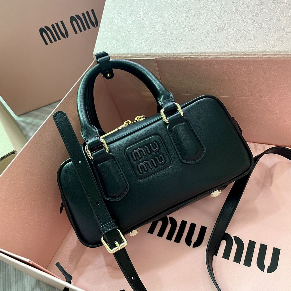 Miu Miu Сумка на плечо купить с доставкой по выгодным ценам в интернет магазине Ozon 1478785651