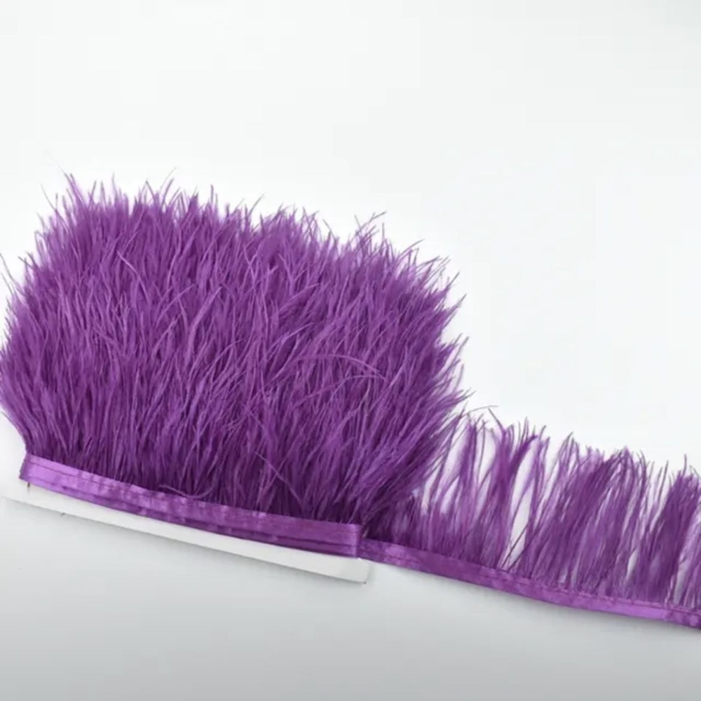 Перья страуса на ленте фиолетовые 1 метр - купить с доставкой по ...