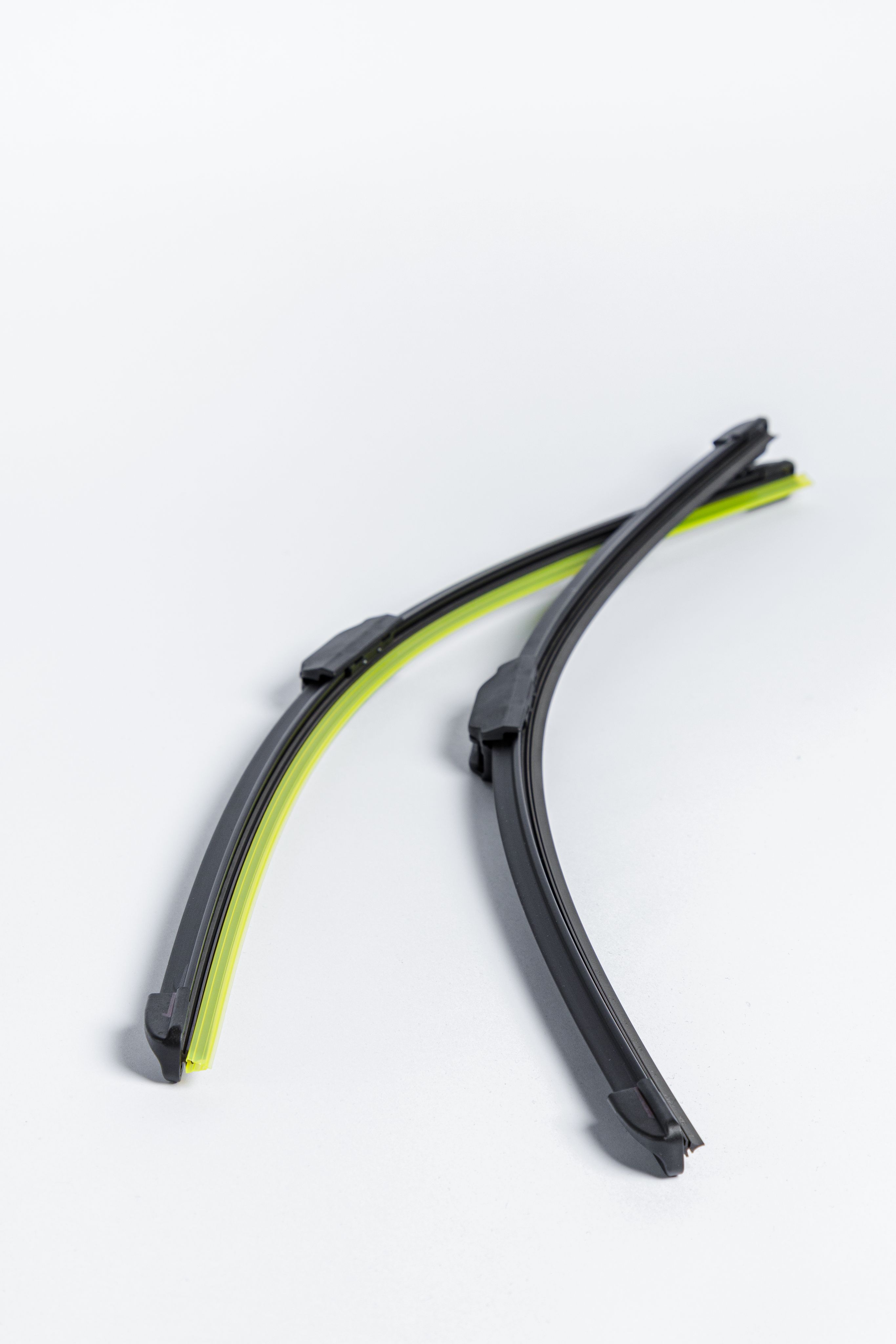 Щетка стеклоочистителя бескаркасная Chery J68-5205153, крепление ...