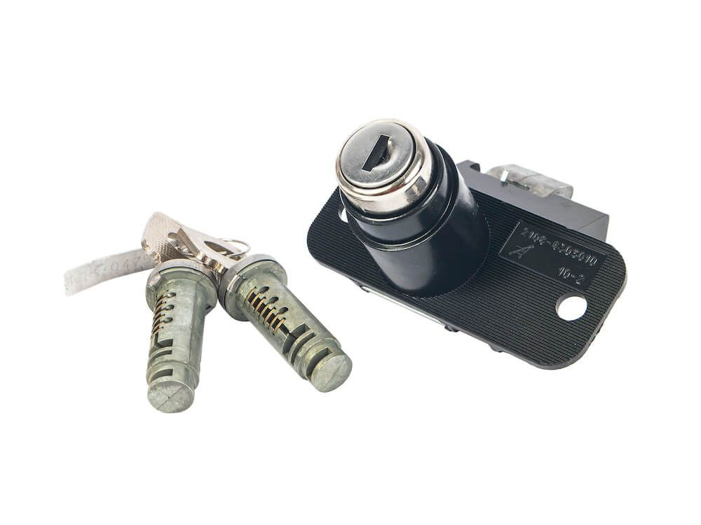 Замок багажника с личинками (комплект) для а/м ВАЗ 2108- ЧЕРНЫЙ, завод ...