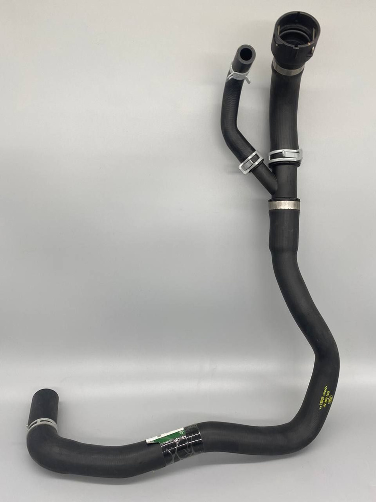 Патрубок охлаждения Land Rover LR024236 - купить с доставкой по ...