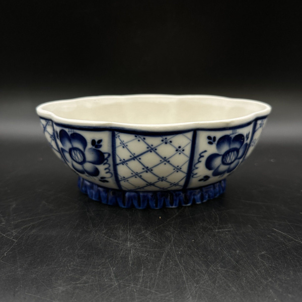 Конфетница винтажная с растительным декором, фарфор, роспись, Объединение Гжель, СССР, 1986-1990 ...