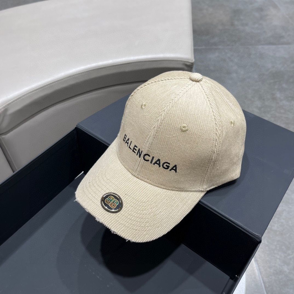 Бейсболка Balenciaga - купить с доставкой по выгодным ценам в интернет ...