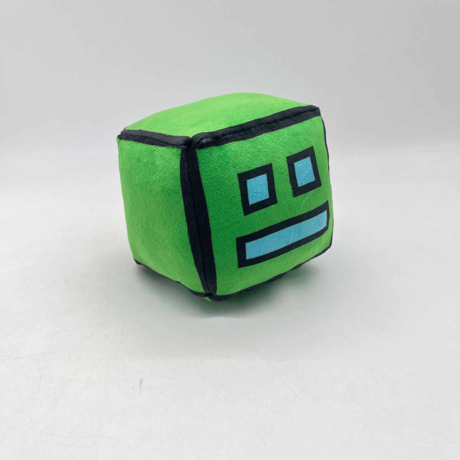 Мягкая игрушка,geometry dash PLUSH день рождения - купить с доставкой ...