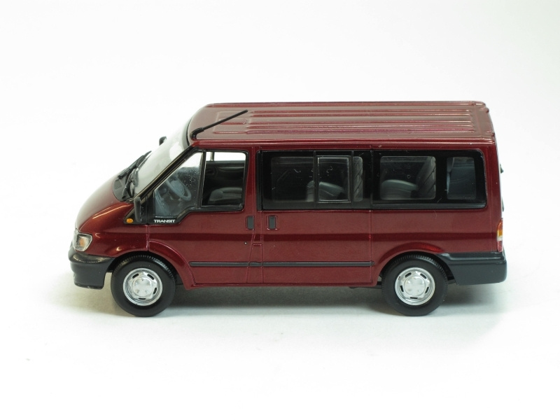 Масштабная модель / Модель автомобиля/ Ford Transit 2000 Bus red ...