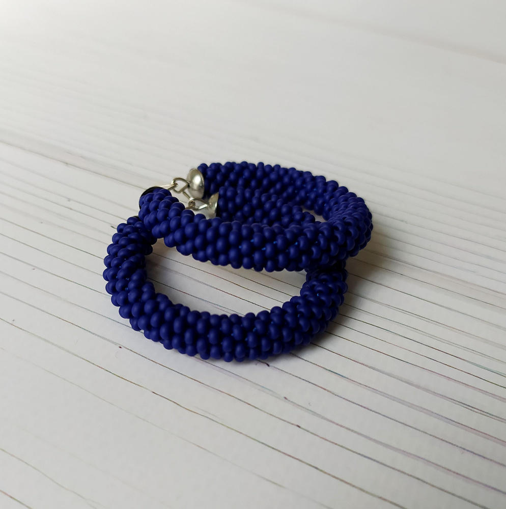 Серьги- кольца из бисера матовые средние. Синие. - купить с доставкой ...