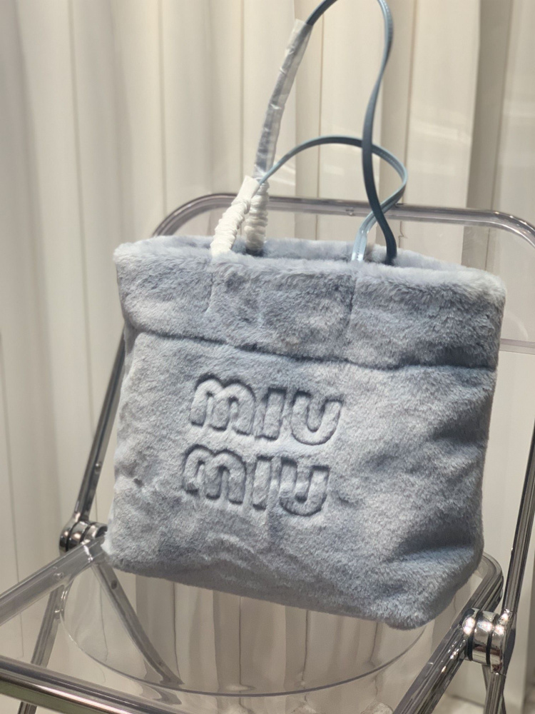 Miu Miu Сумка купить с доставкой по выгодным ценам в интернет магазине Ozon 1497223470