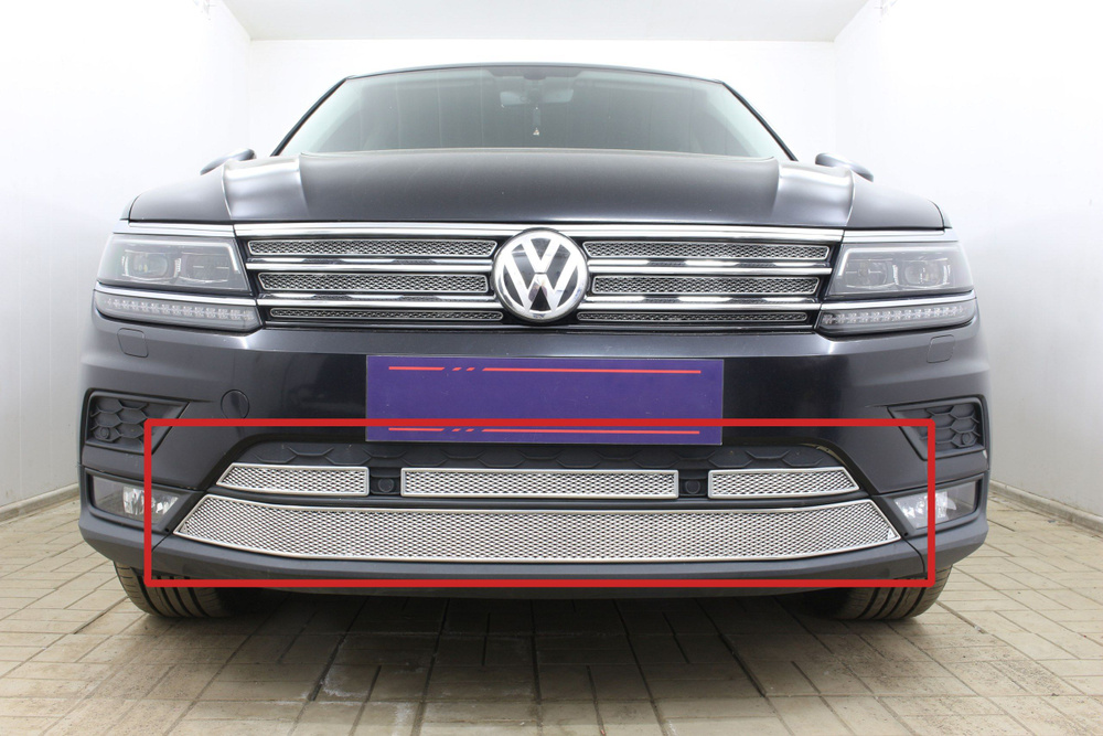 Защитная сетка радиатора низ хром Volkswagen Tiguan (2016-2020) с ...