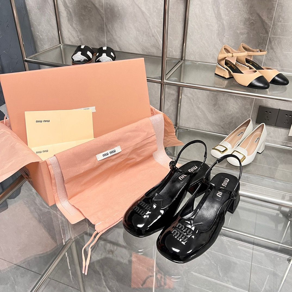 Сандалии Женский Девочки Miu Miu размер 36 Натуральная кожа Толстый каблук Высокая модель На