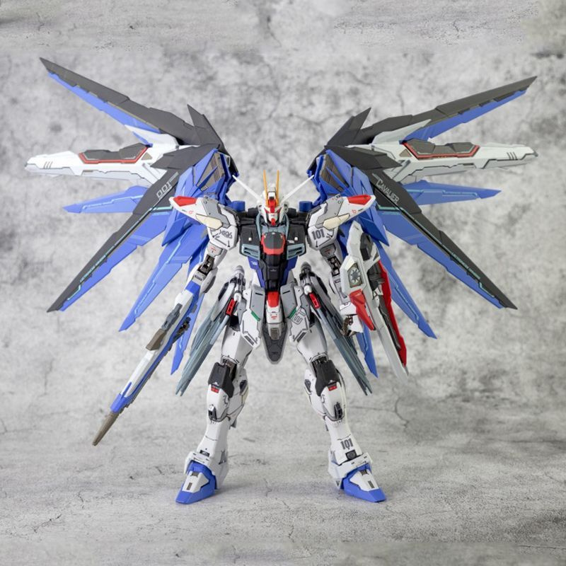 Модель 1/100TV Freedom Assault Transformer Mecha Figure Assembly Taipan ...