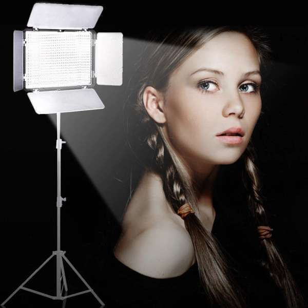Видеосвет / Светодиодный осветитель со шторками для фотосъемки / LED ...