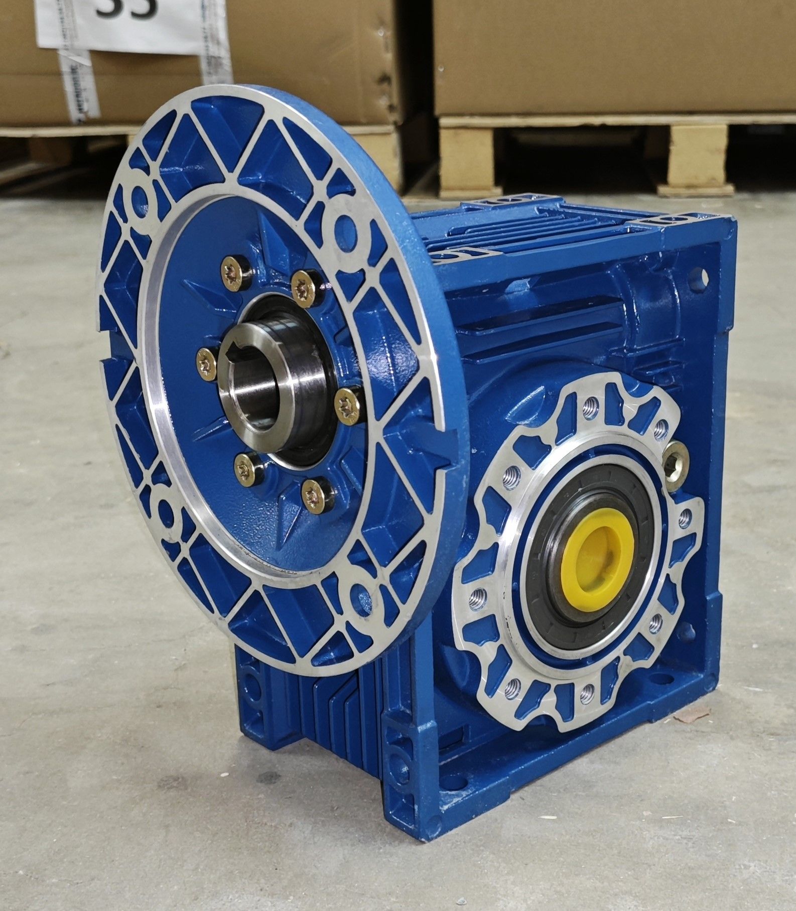 Редуктор червячный NMRV 090-80/200*22 35 B3 MGTehno купить на OZON по ...
