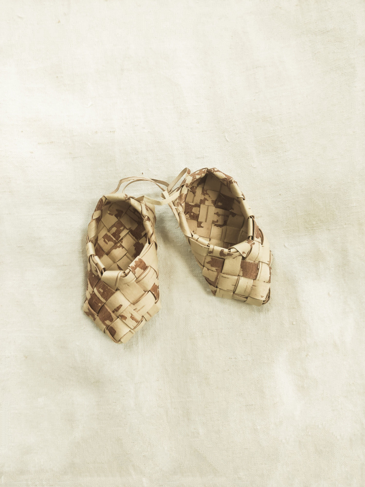 Лапти сувенирные плетеные купить на OZON по низкой цене (733367832)