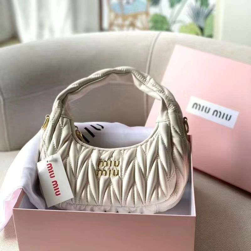 Miu Miu Сумка на плечо слинг купить с доставкой по выгодным ценам в интернет магазине Ozon