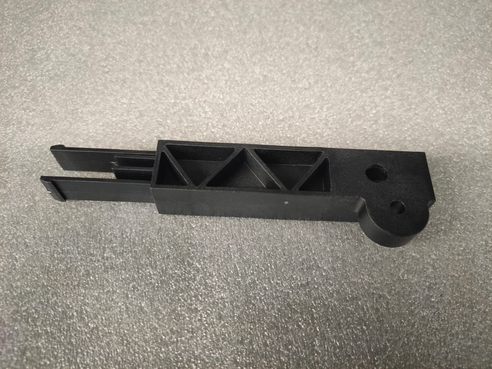 Кронштейн радиатора боковой Opel 13281772 - Autopiter арт. 13281772 ...