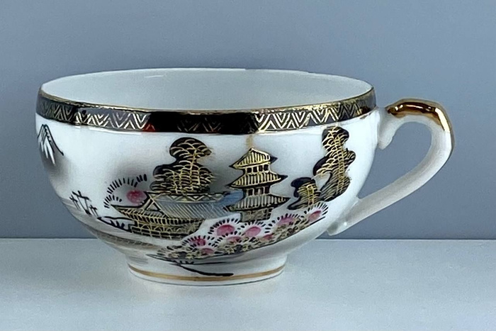 Винтажная кружка Загадочное лицо Костяной фарфор Япония 1980 е купить по низким ценам в