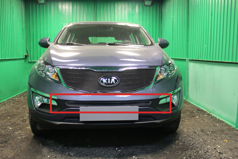 Защитная сетка радиатора середина черная Kia Sportage (2010-2014 ...