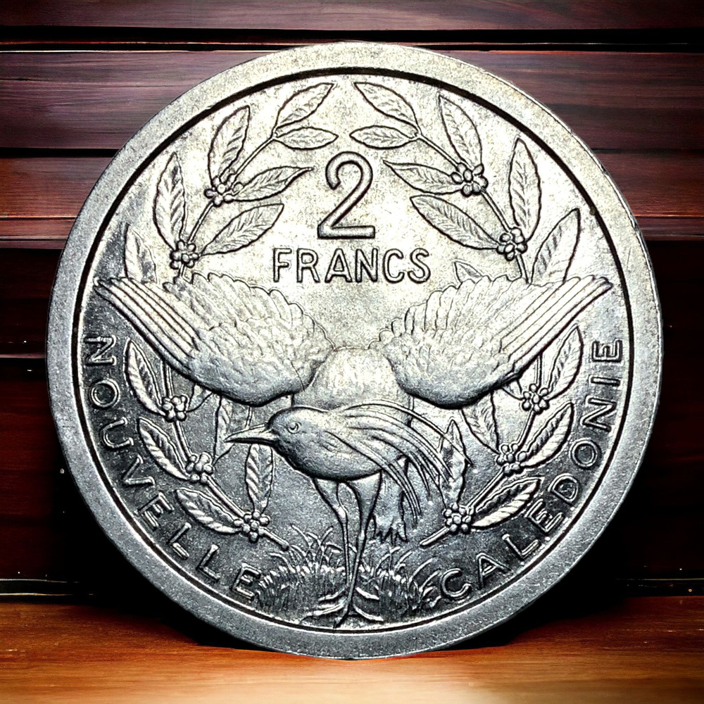 Монета Новая Каледония 2 франка 1949 года. Птица киви. Богиня с факелом. Люксовое состояние ...