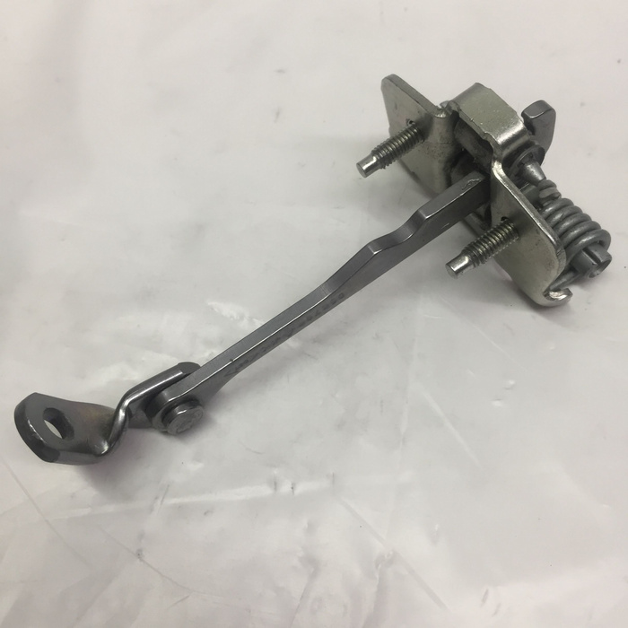 Ограничитель открывания дверей Renault 804305879R Largus Logan - купить ...